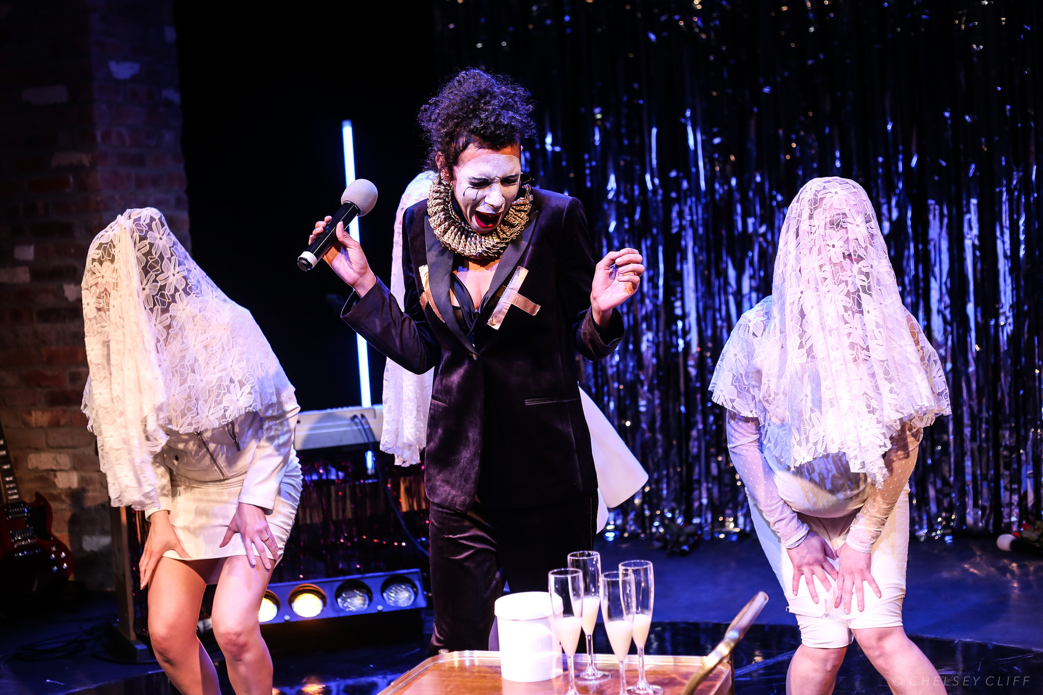 Polly ( The Heartbreak Opera) goes on tour. - Theatre Village